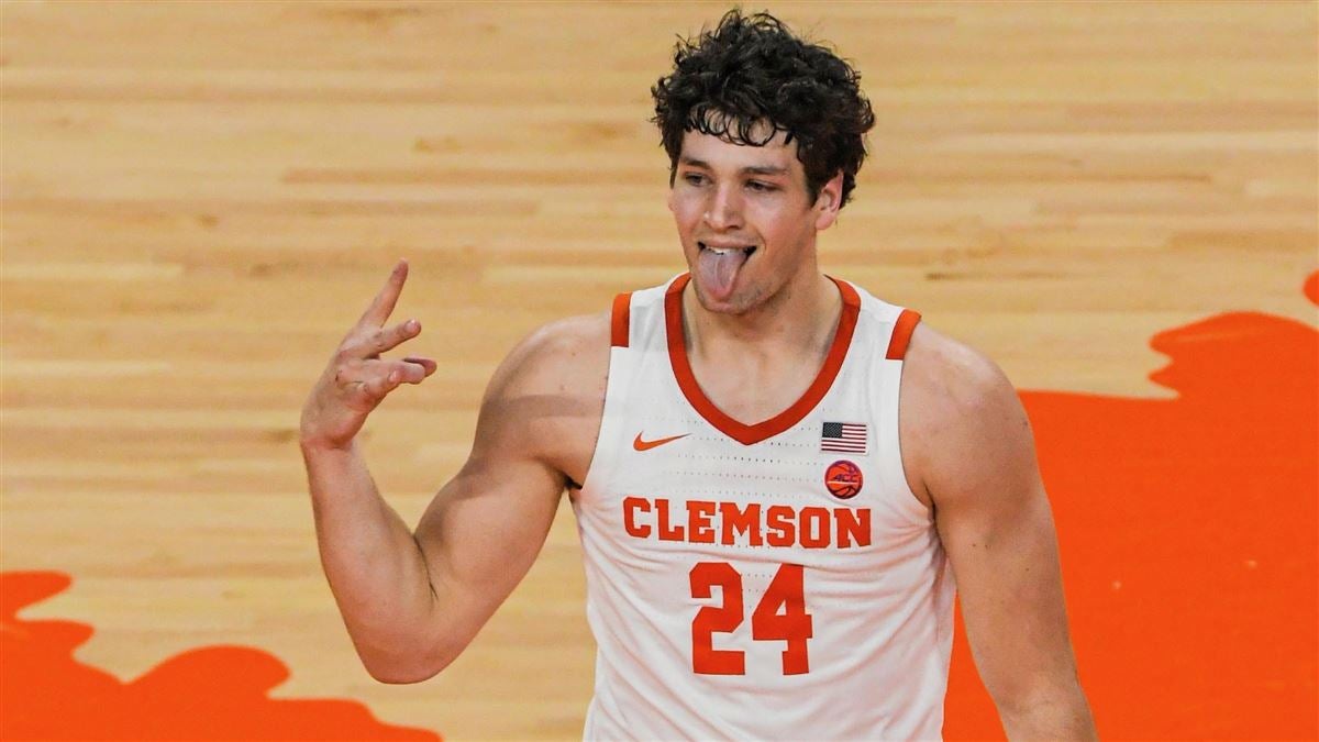 Envergure - PJ Hall - Scouting reports & stats